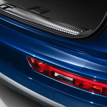 Ask for Loading sill protection now directly at an Audi partner near you