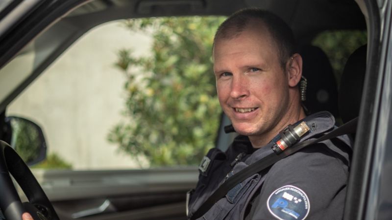 Der Multivan eHybrid als Polizeiauto | VW Nutzfahrzeuge Schweiz