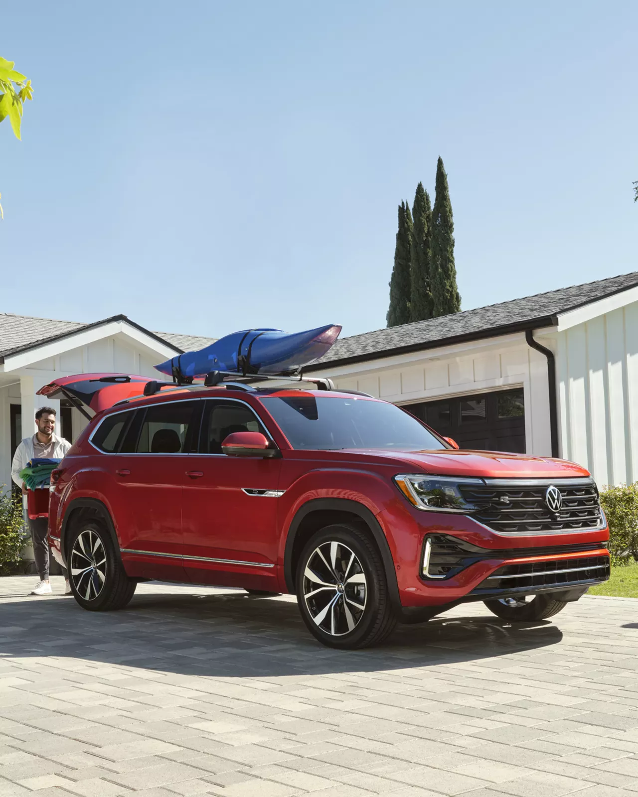 2025 Volkswagen Atlas vs Ford Explorer Model Comparison
