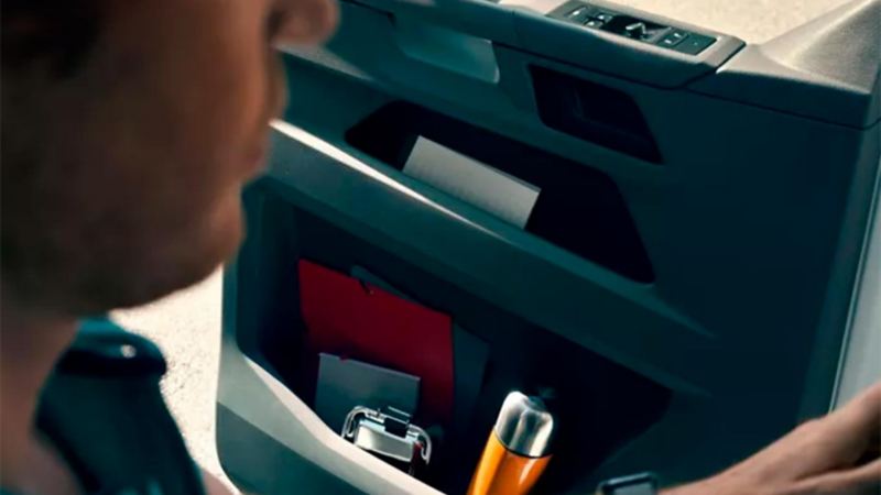 Volkswagen Transporter 6.1: motor, carga y precio | VW