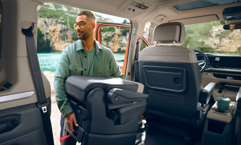 VW T7 Multivan | Caravelle Successor | Volkswagen UK