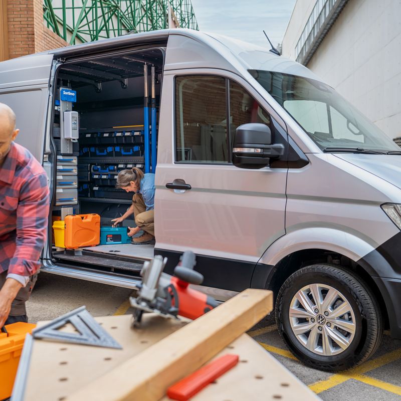 Indretning af varebil - Opgradér bilen med et reolsystem